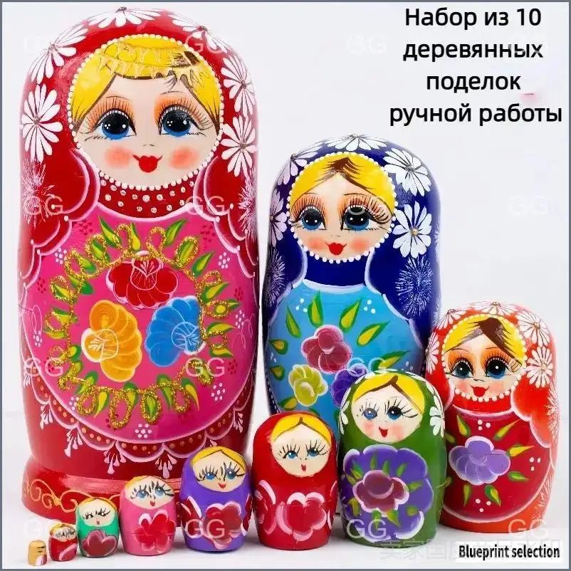 Матрешка имеет высоту 22 см и имеет 10костюмов