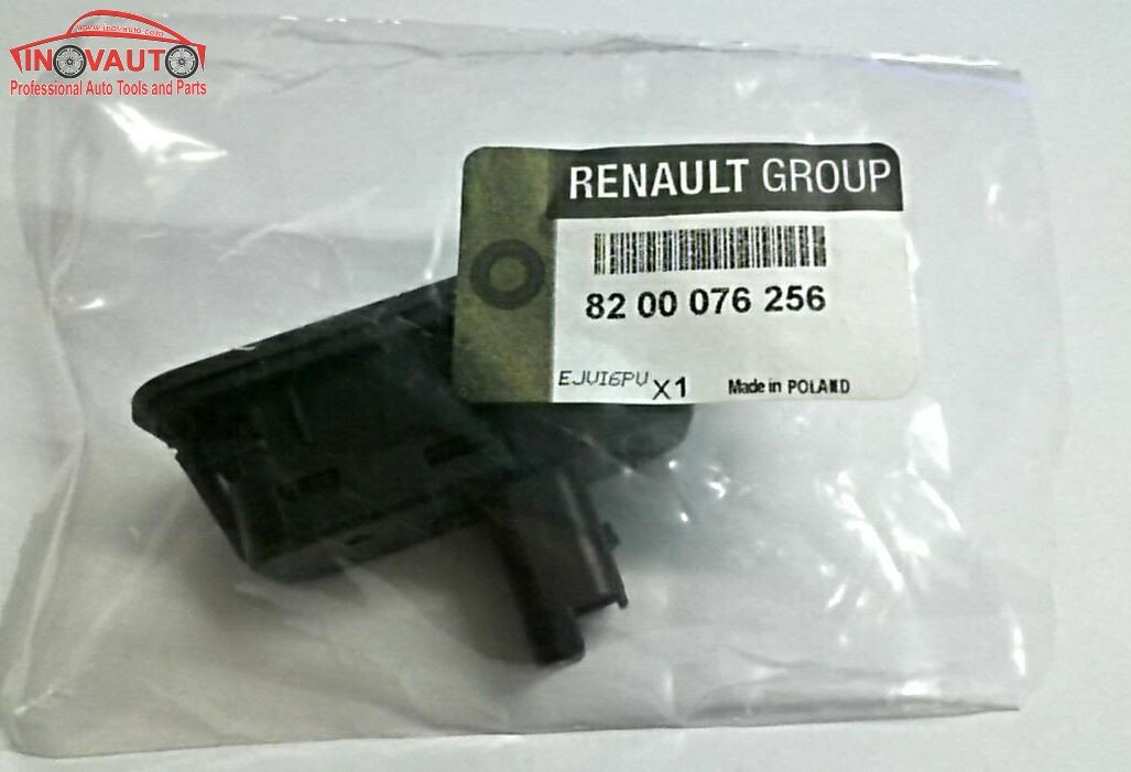 Кнопка открывания замка багажника плас Renault 8200076256