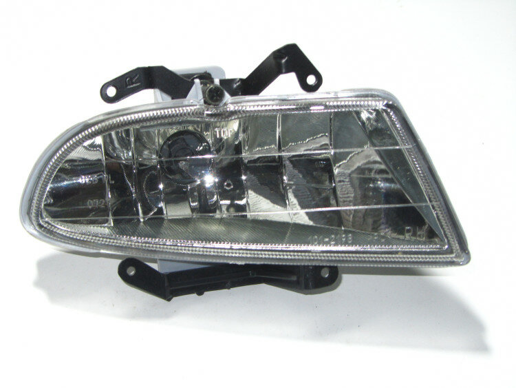 Фара противотуманная правая 9220225300 Hyundai Accent II / Verna ТагАЗ Accent, - Mobis