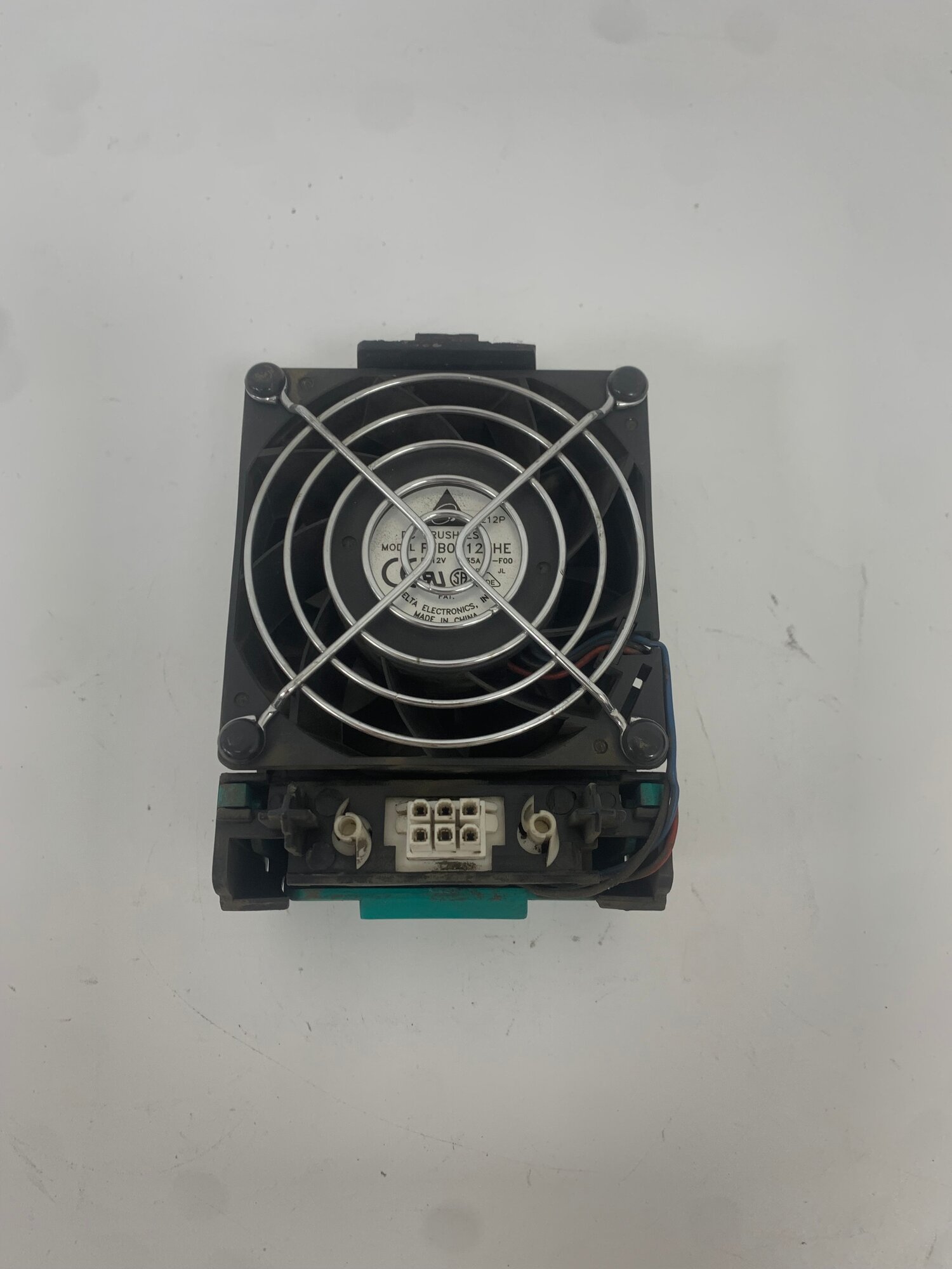 Высокооборотистый серверный вентилятор Delta Electronics PFB0812DHE 12V 3.30A (OEM Intel A96870-001), 80х80х38 мм, Hot-Swap модуль охлаждения с защитной решеткой