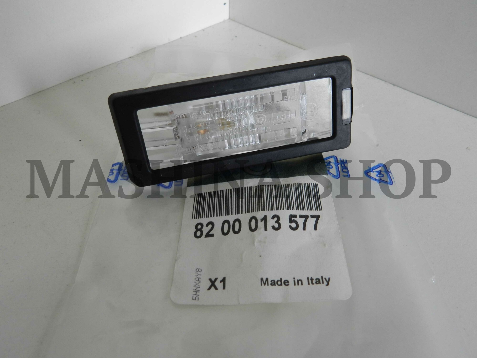 Фонарь подсветки номерного знака Renault 8200013577