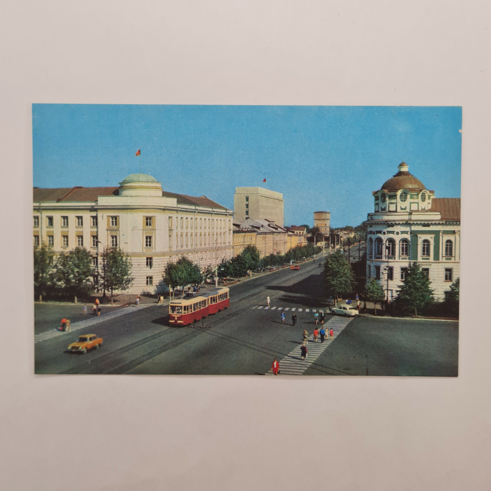 Открытка советская СССР Калинин Советская площадь. Городская архитектура с трамваем и автомобилями в