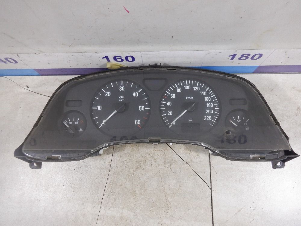 Панель приборов Opel Zafira A