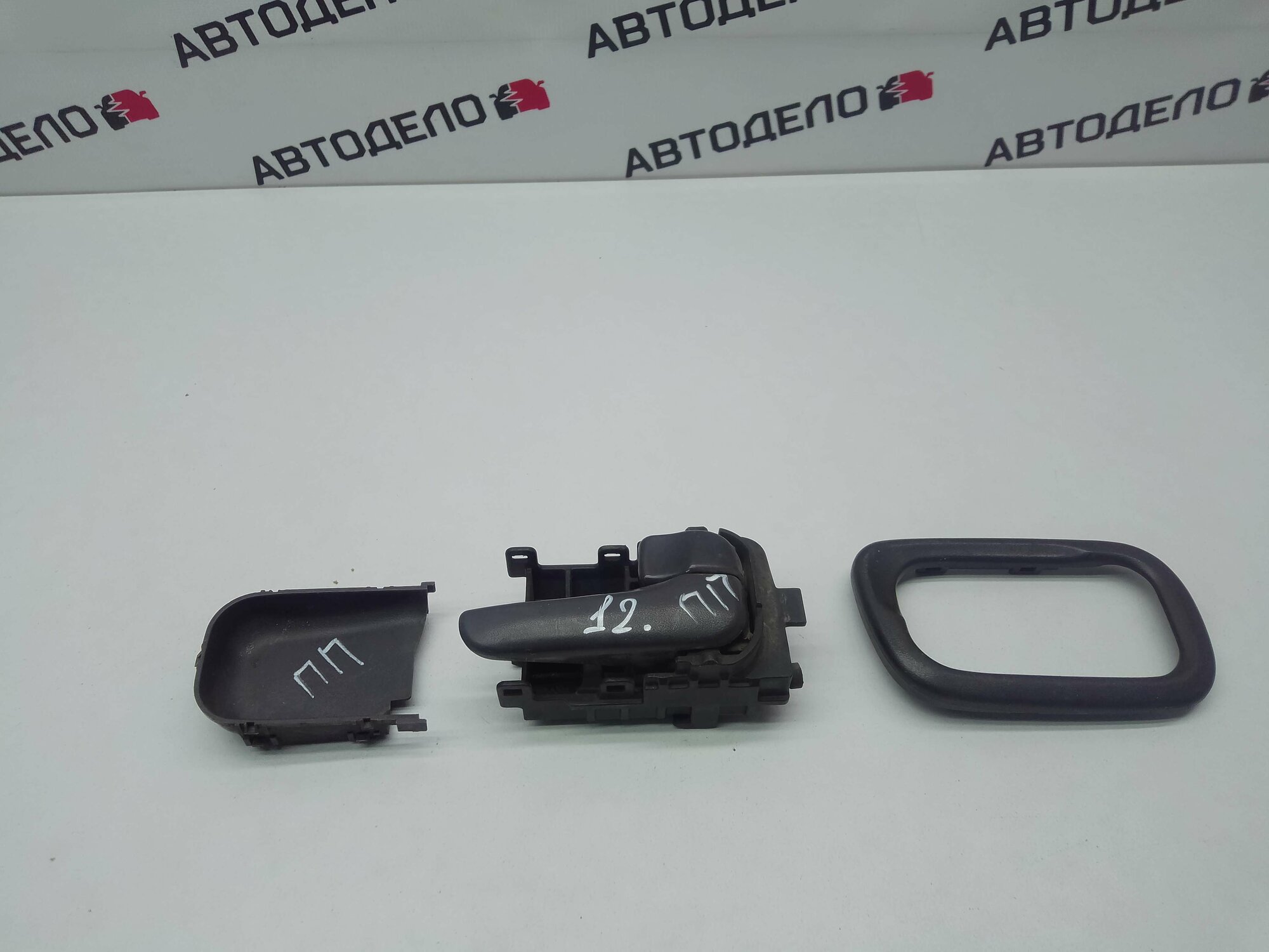 Ручка двери внутренняя п/п Nissan AD Y11 1999 г