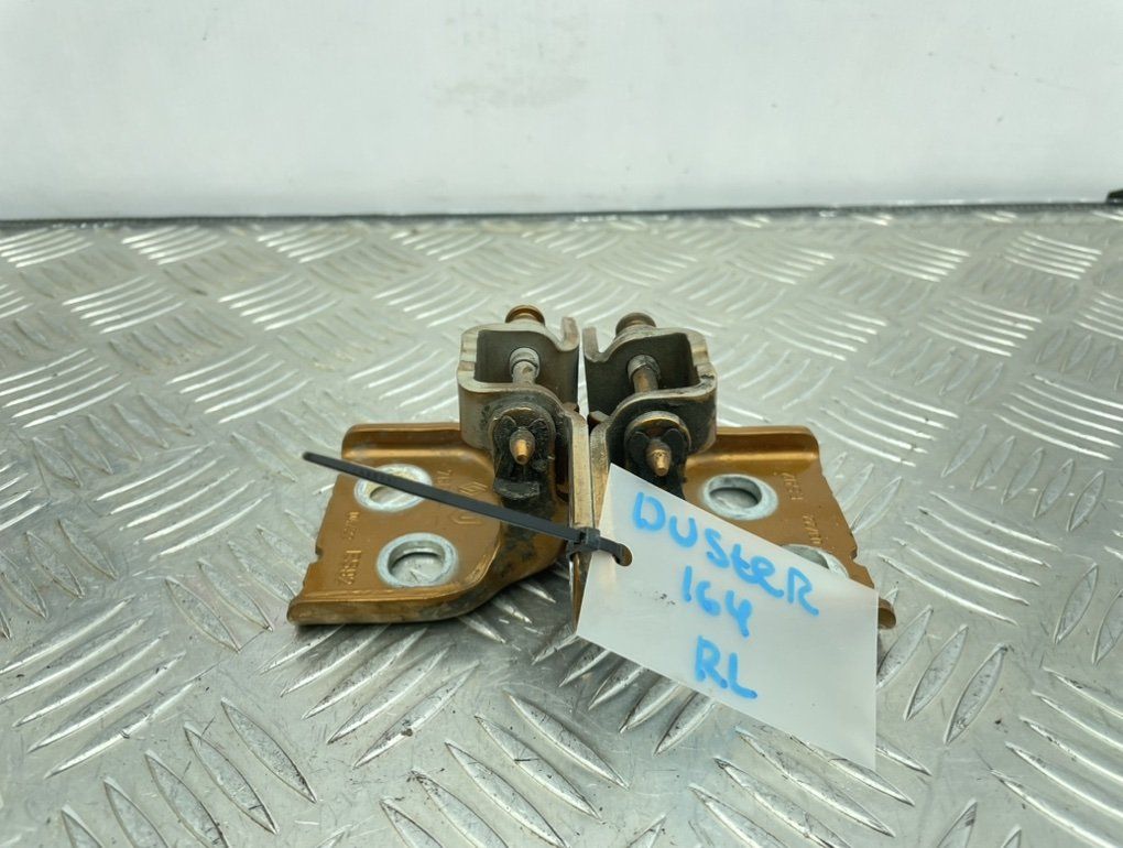Кронштейн двери Renault Duster 2022 804209726R HM H4M, задний левый (с пробегом)