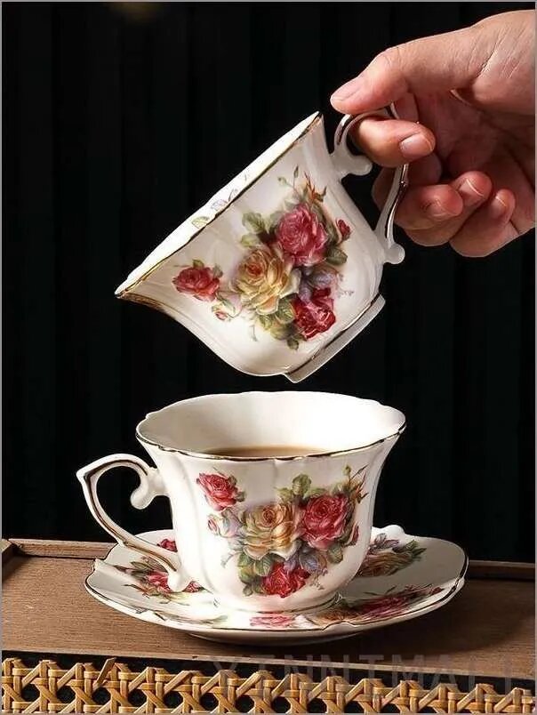 Чайная пара "Розы старой Англии", Фарфор, Royal Albert, Великобритания, вторая половина 20 века.
