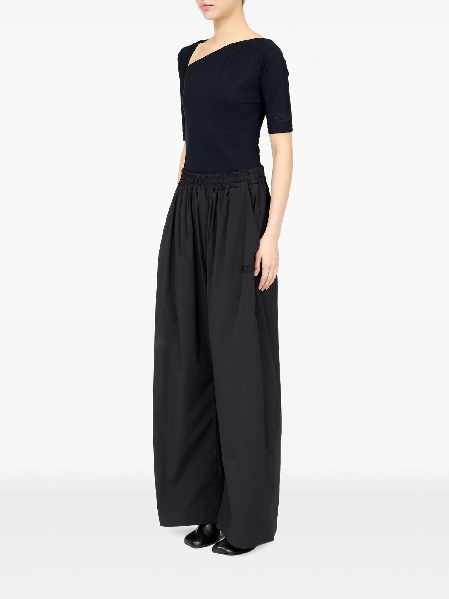 Брюки MM6 Logo-embroidered nylon drawstring trousers, размер 38, черный — фото 1