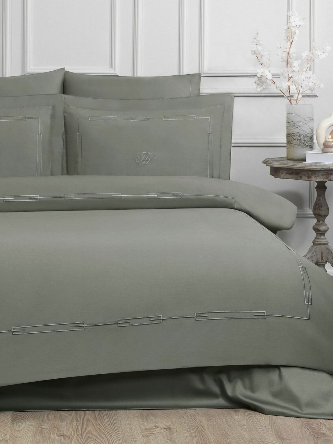 Постельное белье Tivolyo Home CHANEL темно-серый евро