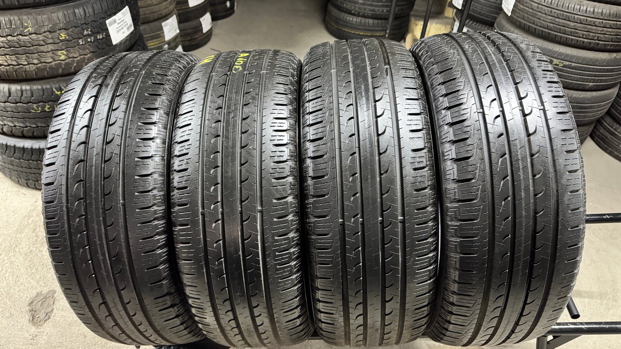 Goodyear EfficientGrip SUV 4x4 245/60 R18 105H