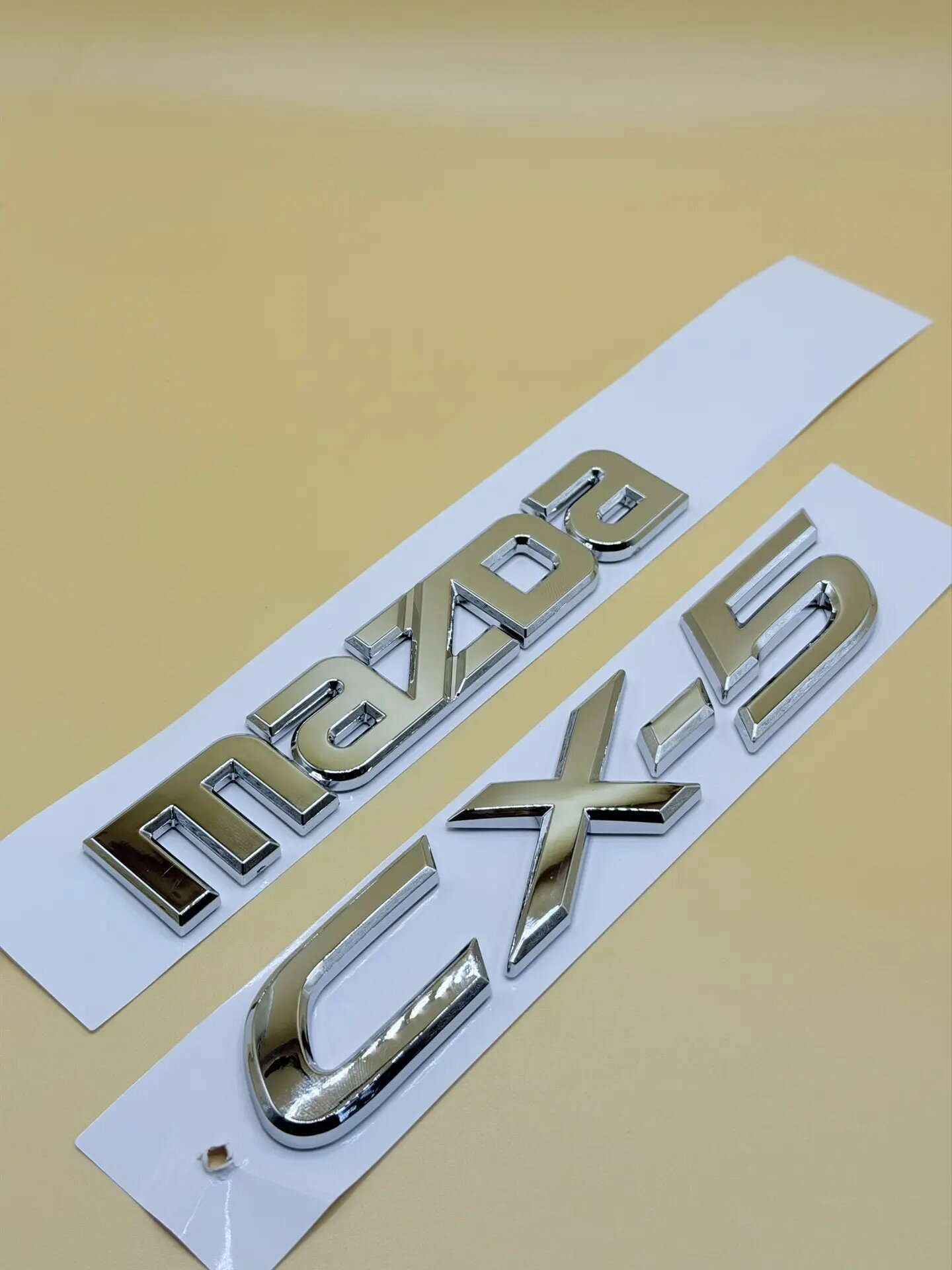 Надпись наклейка на багажник Mazda Мазда + CX5 Хром