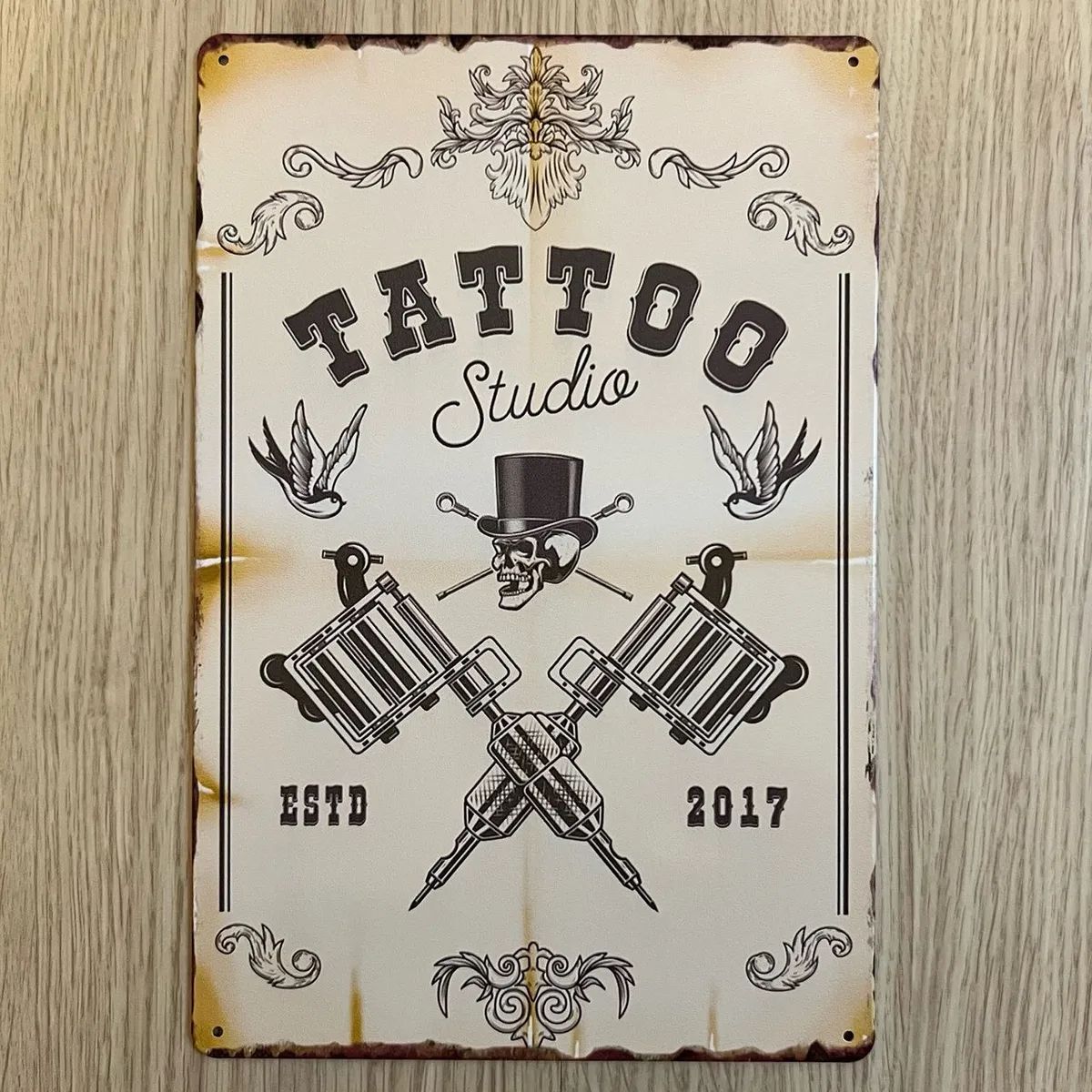 Табличка металлическая интерьерная Tattoo Studio Тату студия