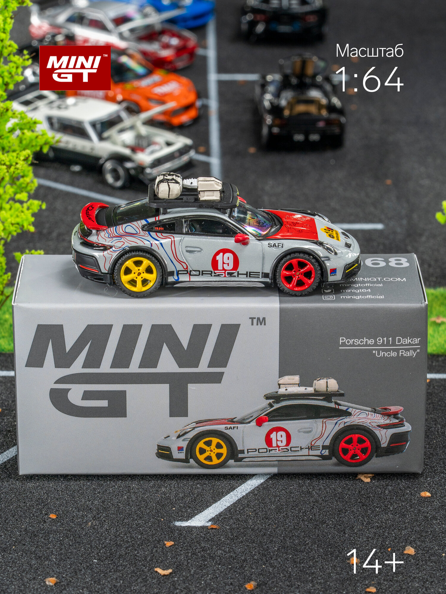Машинка Mini GT Porsche 911 Dakar