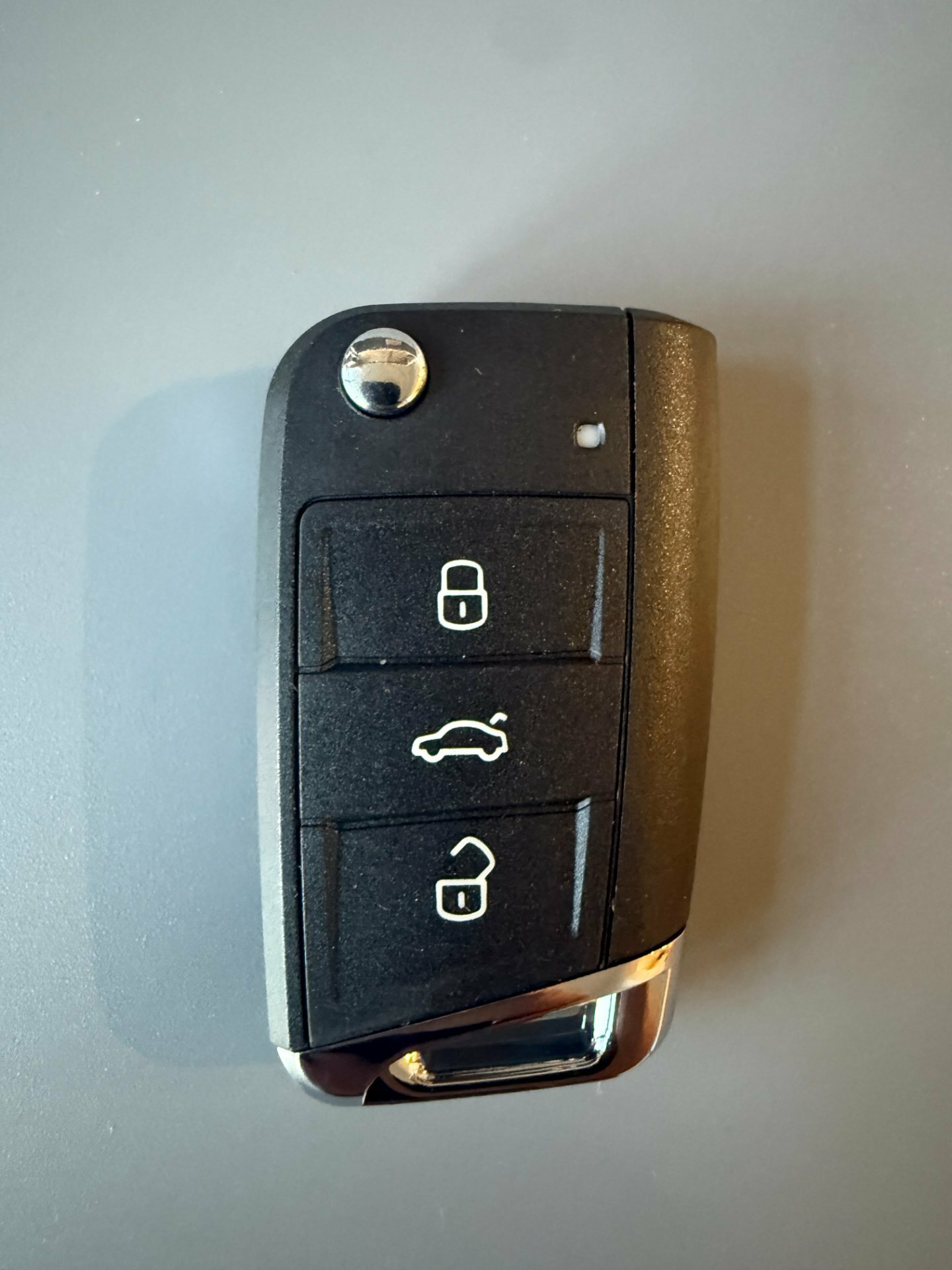 Корпус ключа для Volkswagen Golf 7, Tayron, Tiguan, Skoda FS-VW-40 с выкидным лезвием HU66 3 кнопки