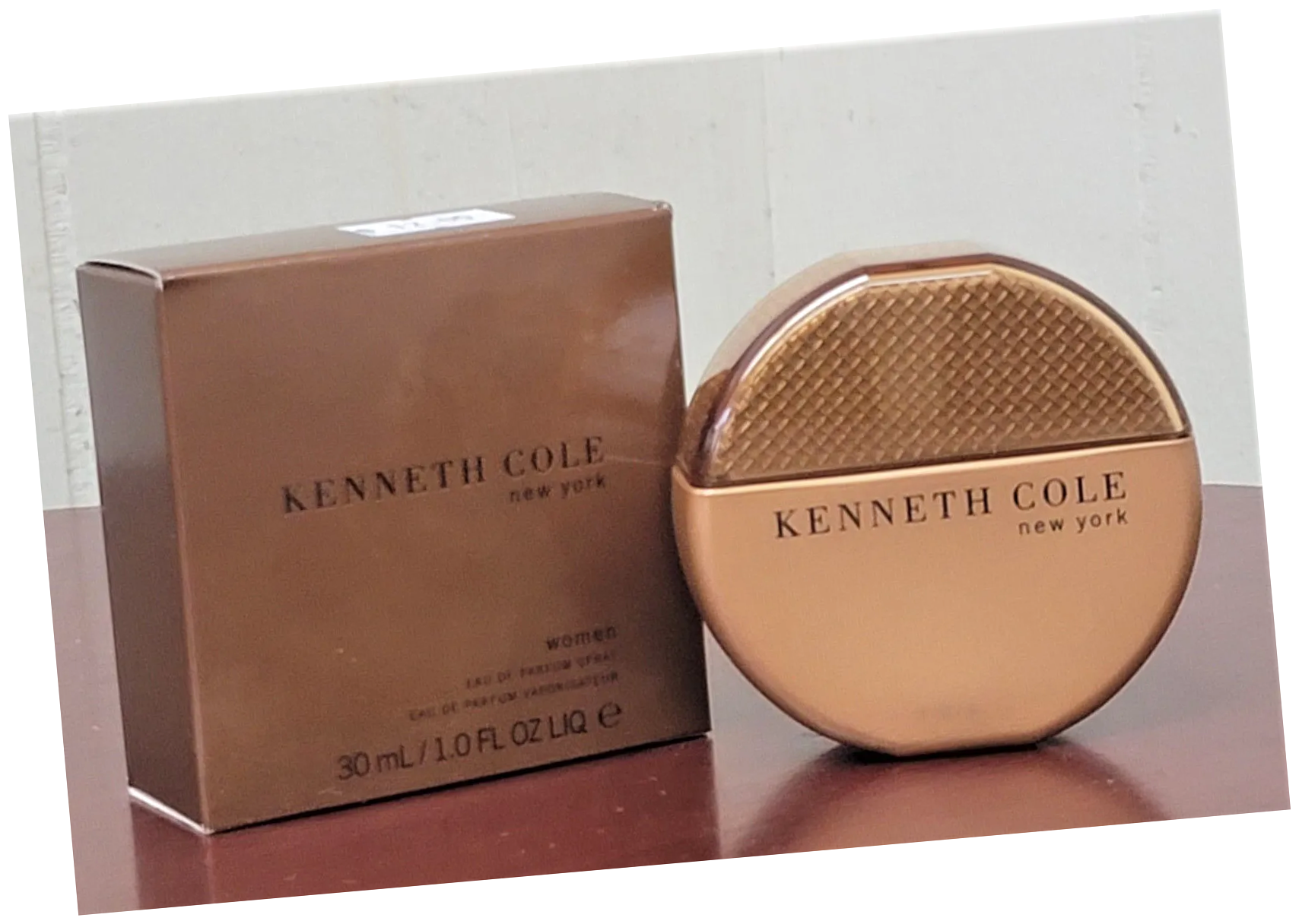 Женский парфюм Кеннет Кол Кеннет Кол 30 мл / Kenneth Cole Kenneth Cole духи
