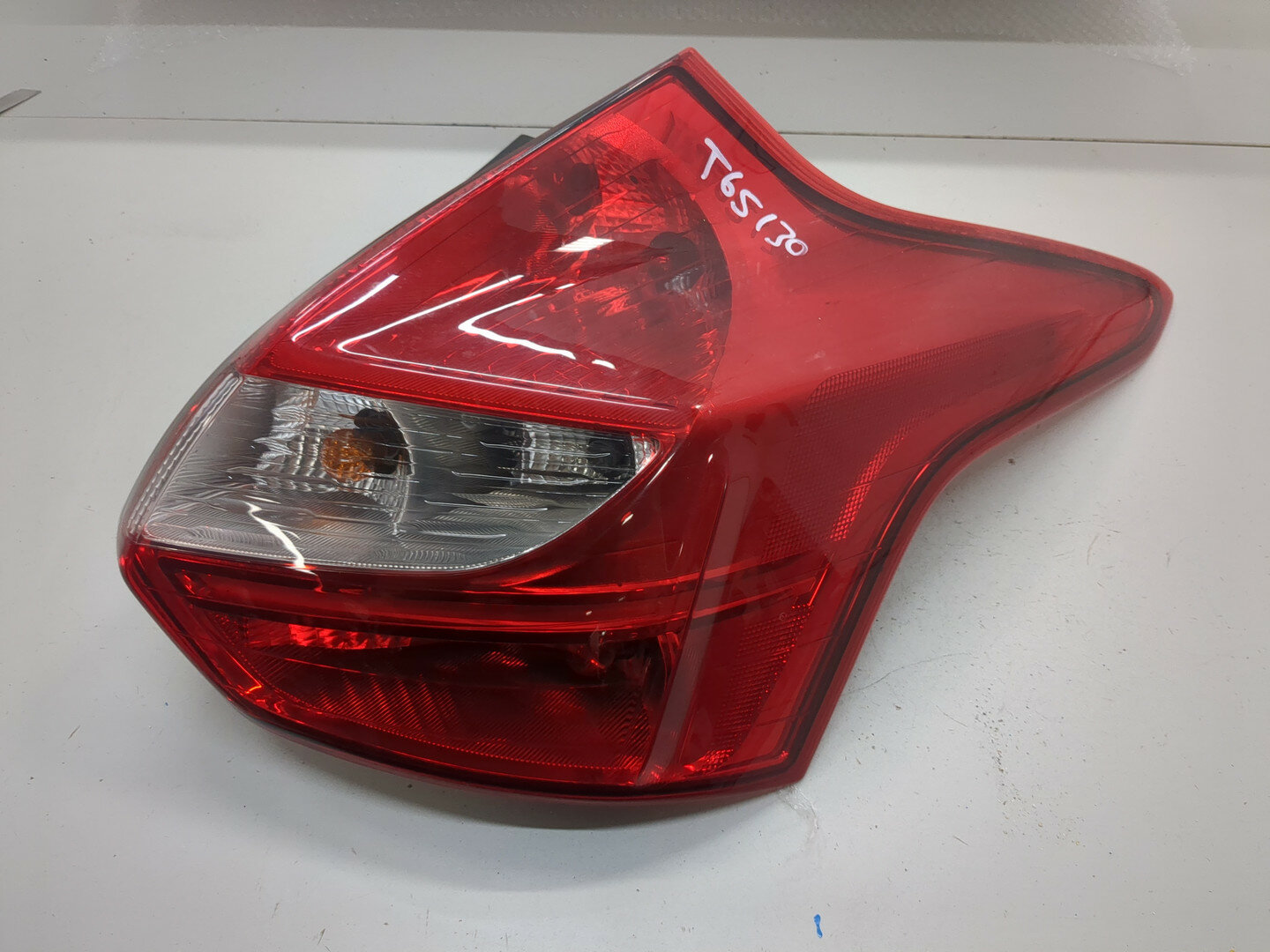 Фонарь (задний) правый Ford Focus 3 Б/У