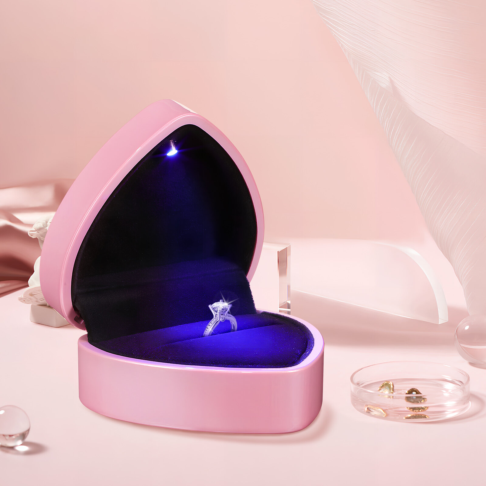 Коробка Для Колец В Форме Сердца С Подсветкой LED Держатель Для Ювелирных Изделий 7.00X6.50X4.20Cm