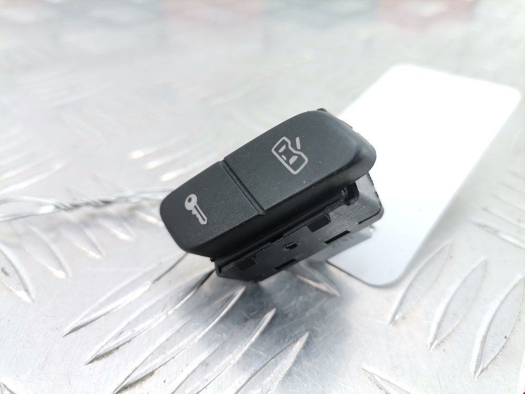 Кнопка центрального замка / 1660884 691962125 6Q19621259B9 для Volkswagen Polo 4 (с пробегом)