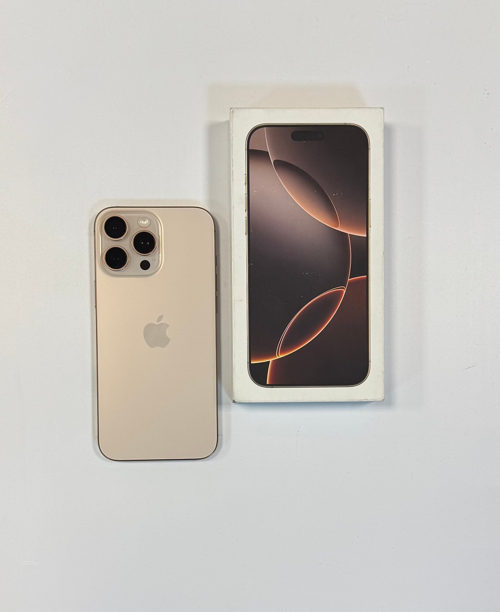 Apple iPhone 16 Pro Max 256gb Titanium Desert eSim+eSim 99% Аккумулятор