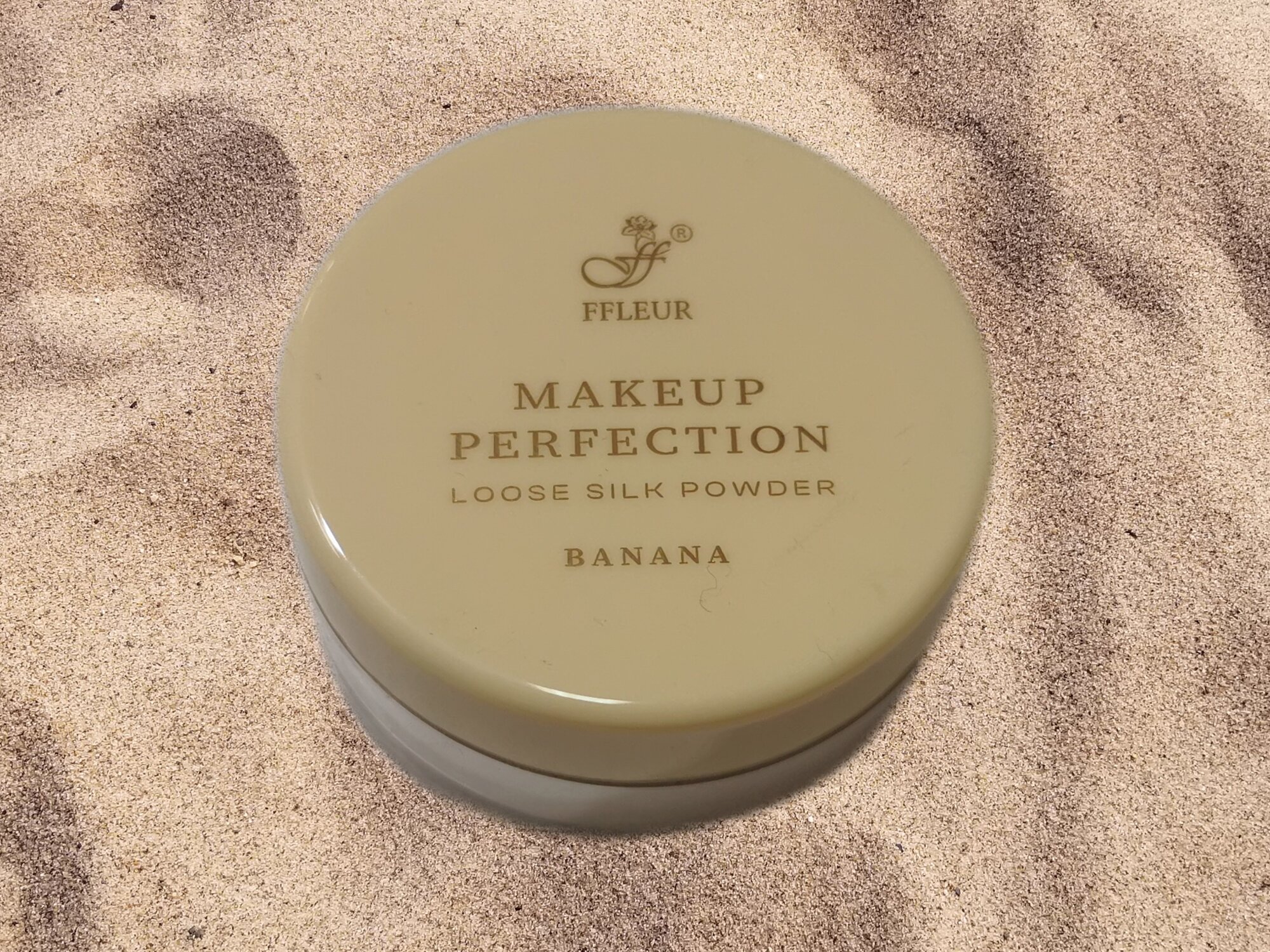 Пудра рассыпчатая FFleur "MAKEUP PERFECTION", для лица, корректирующая, банановый аромат
