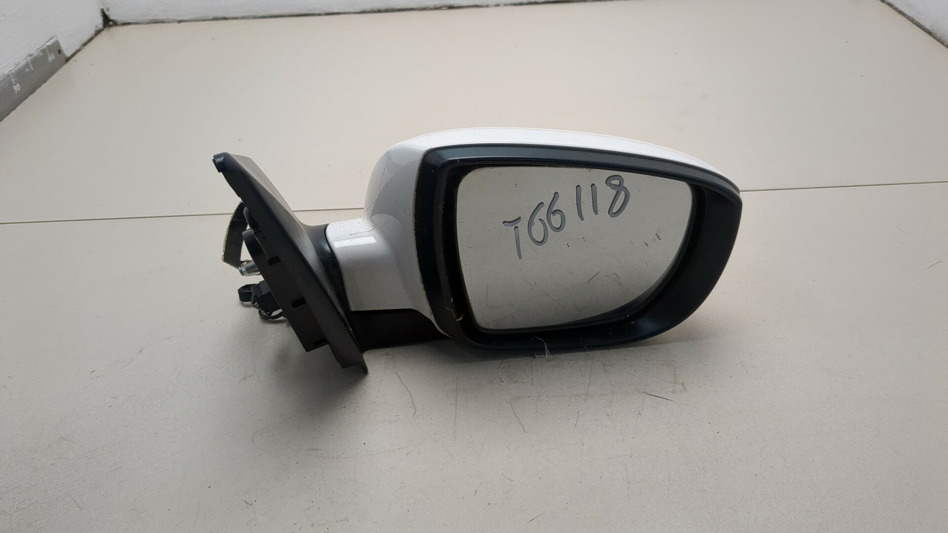 Зеркало боковое правое Hyundai ix 35 Б/У