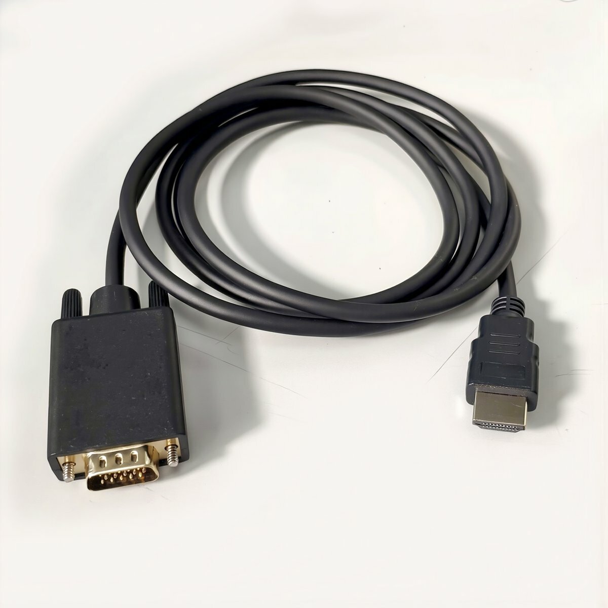 Кабель HDMI на VGA 1.8 метра длина со встроенным чипом передача видео 1080P для подключения ноутбука проектора старого монитора