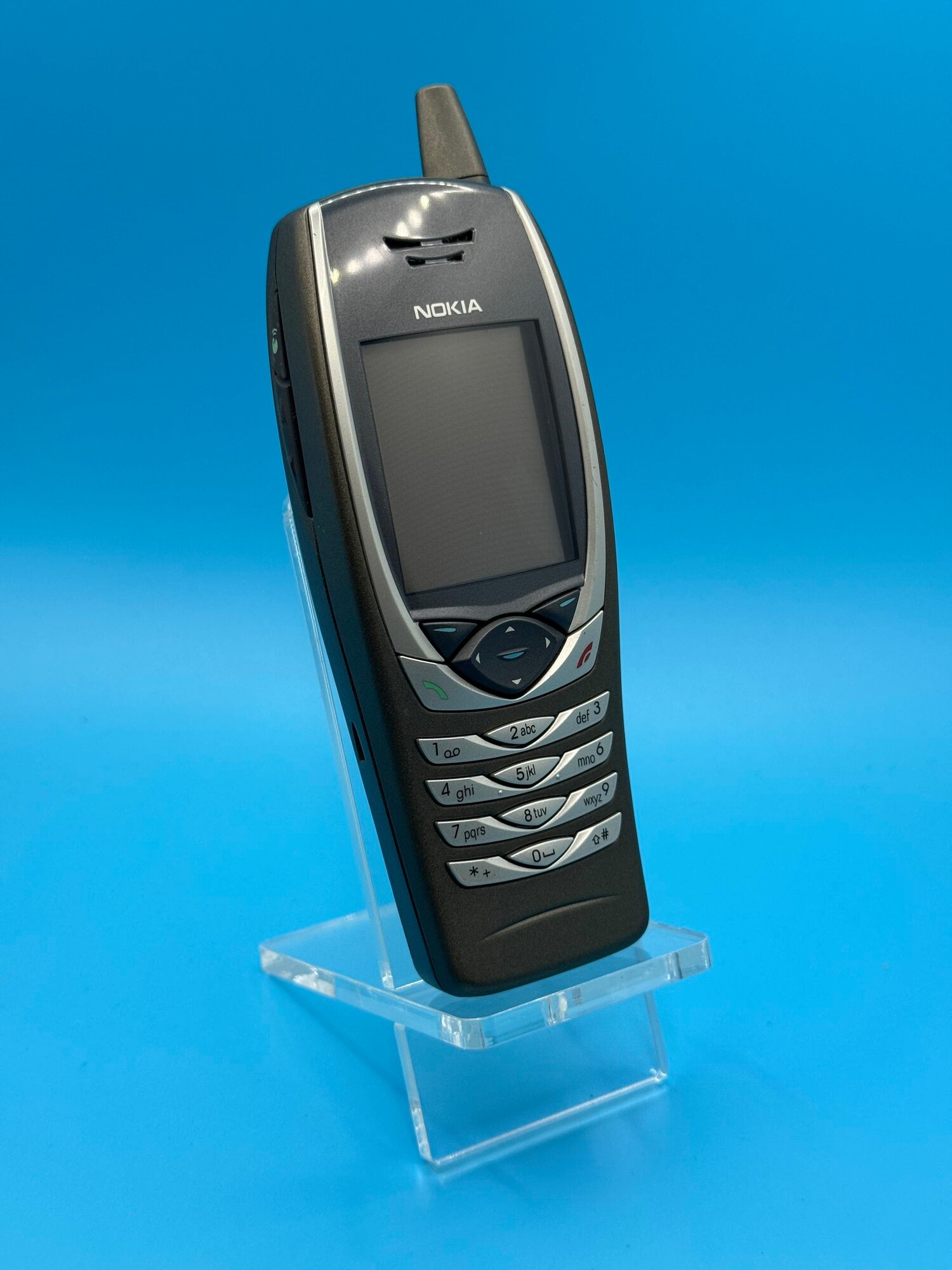 Мобильный телефон Nokia 6650