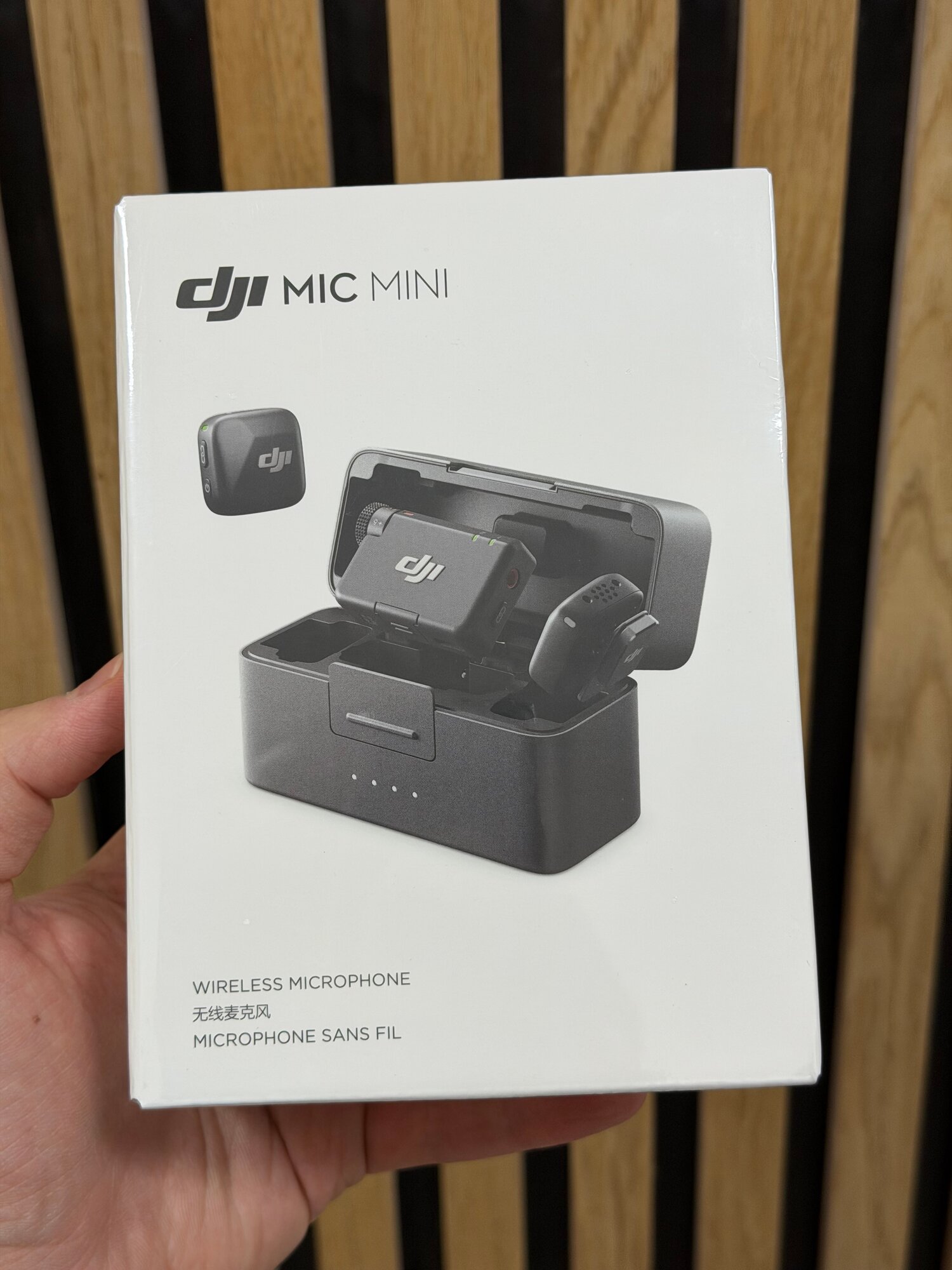Беспроводной микрофон DJI Mic Mini (2 TX + 1 RX+Charging Case), черный