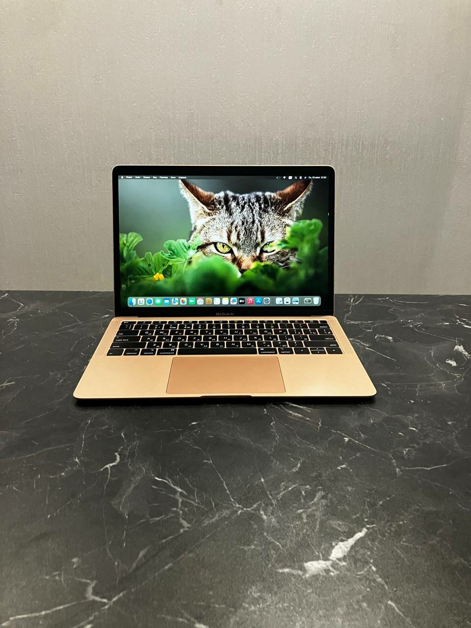 Ноутбук Apple MacBook Air 13 2018, А 1932, Intel Core i5 1.6 ГГц, 16ГБ/1.5ТБ, Intel UHD Graphics 617, русская клавиатура