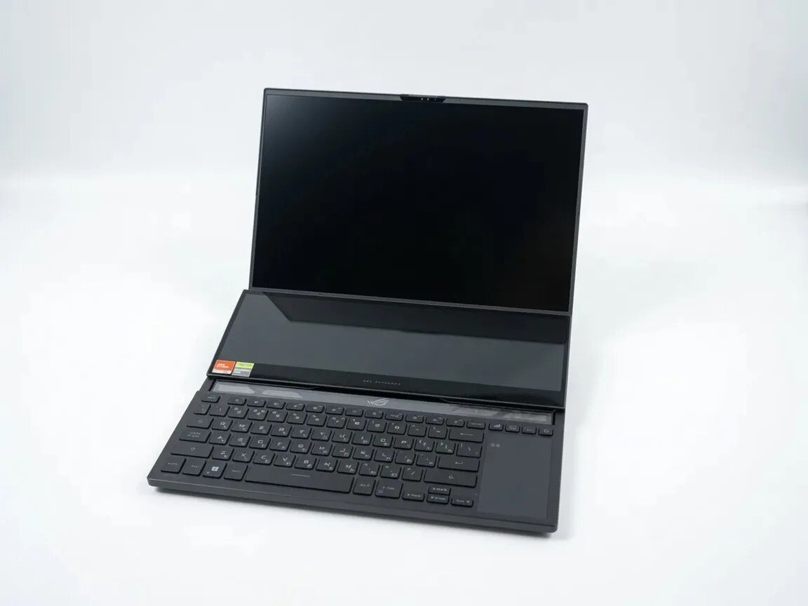 ASUS ROG Zephyrus Duo 16 GX650P RTX 4090