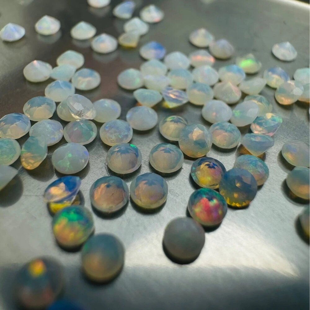 Натуральный опал для ювелирных изделий 1.5mm 20stone