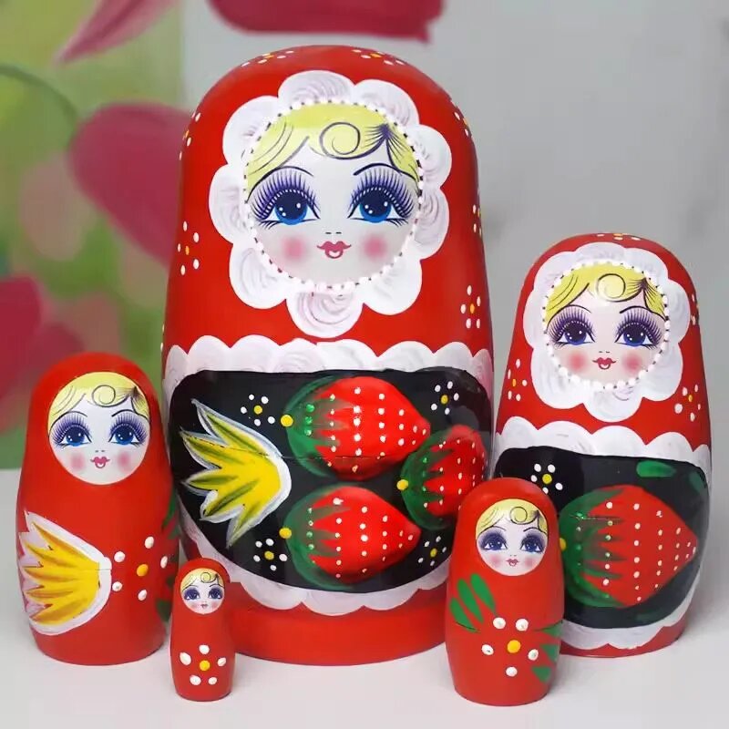 Матрешка деревянная 5 слоёв, красная клубника, высота 11 см