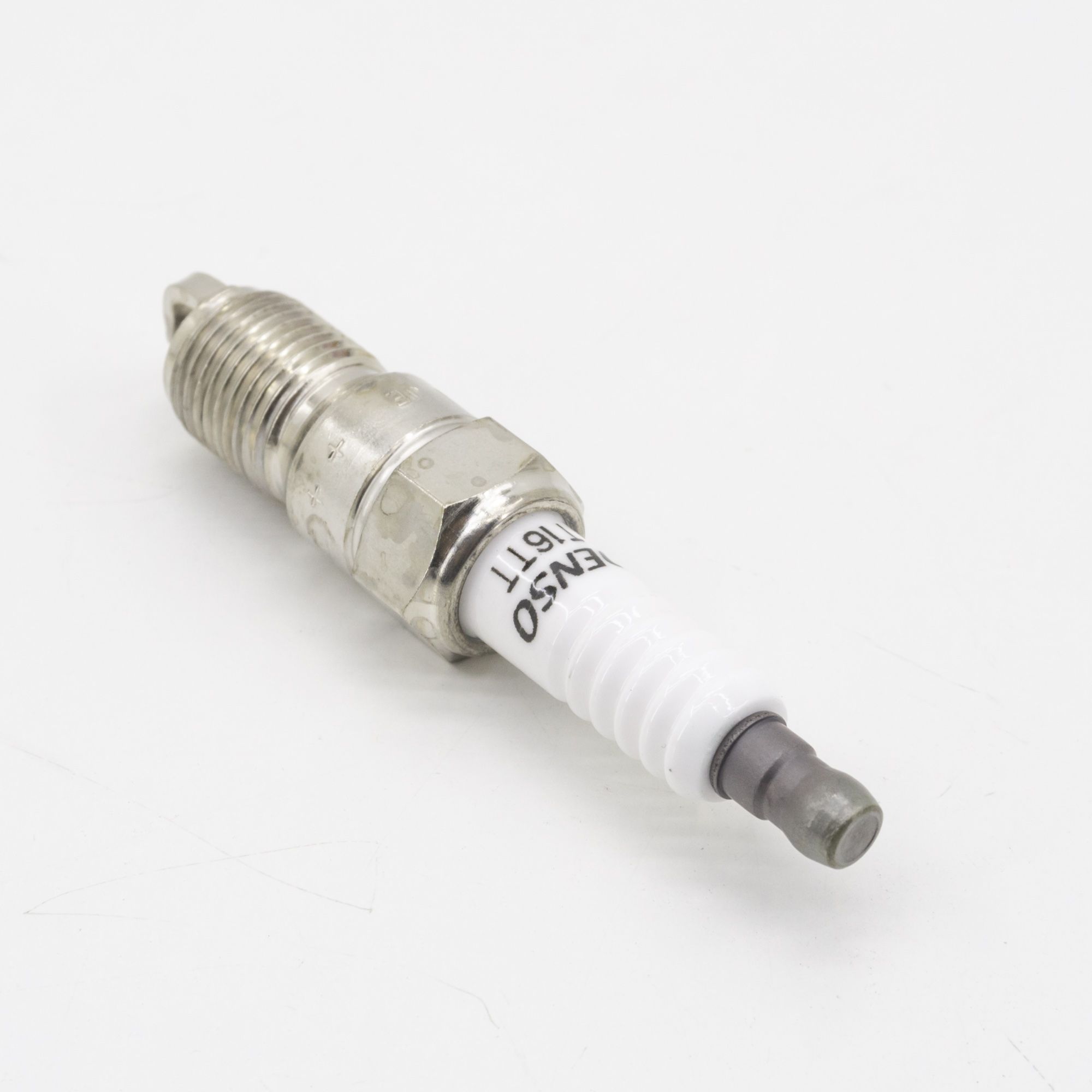 Свеча зажигания DENSO T16TT