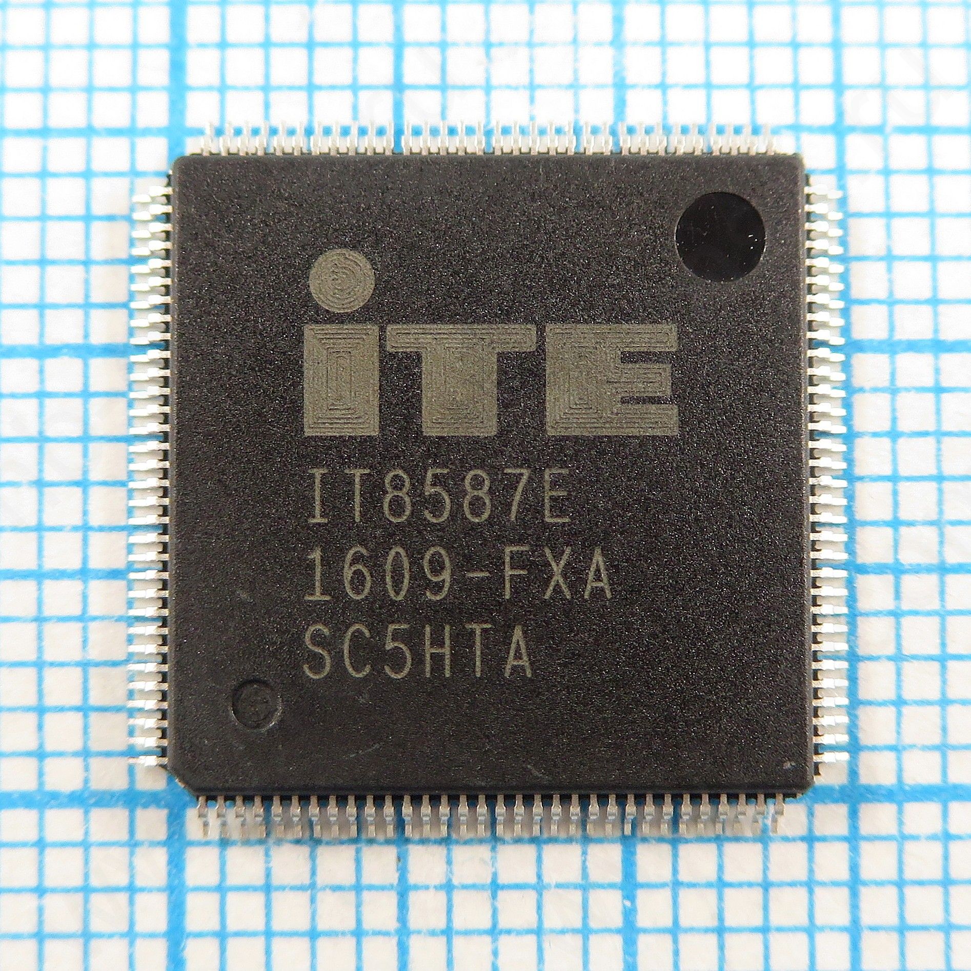 IT8587E FXA IT8587E-FXA - Мультиконтроллер
