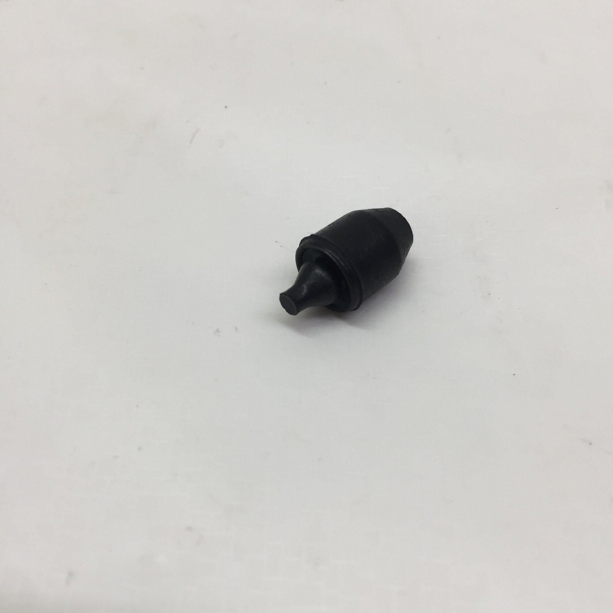Отбойник лючка бензобака Renault 788378666R DUSTER, SANDERO 2 Lada Xray