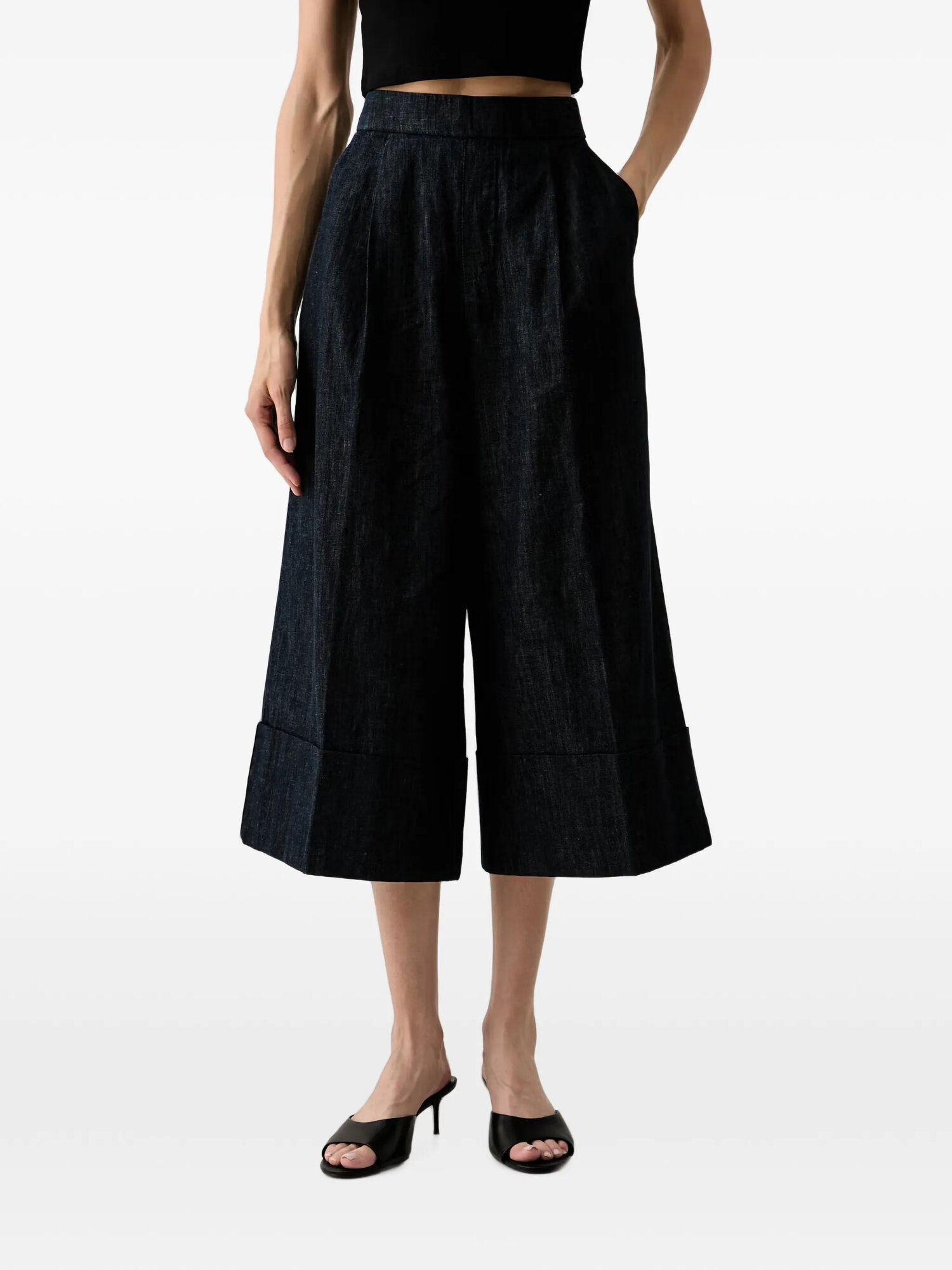 Джинсы Turn-up cropped wide-leg jeans 