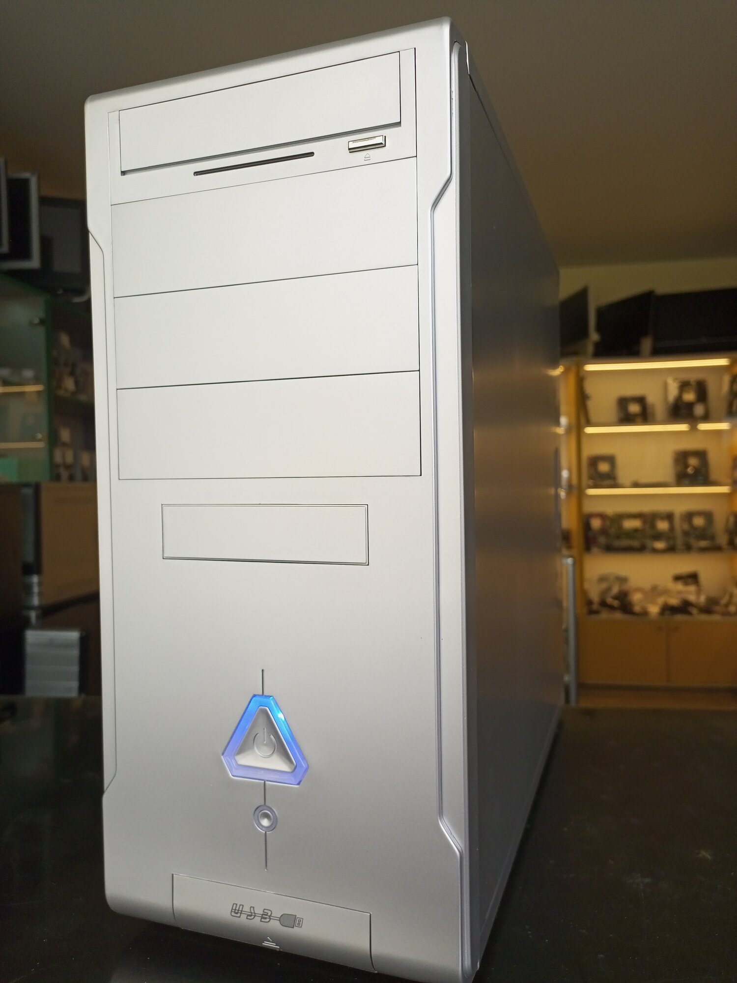 Мощный офисный комбайн : Core i5-6500 3.2-3.4Ghz, 16Gb ОЗУ, 240Gb SSD, 450W