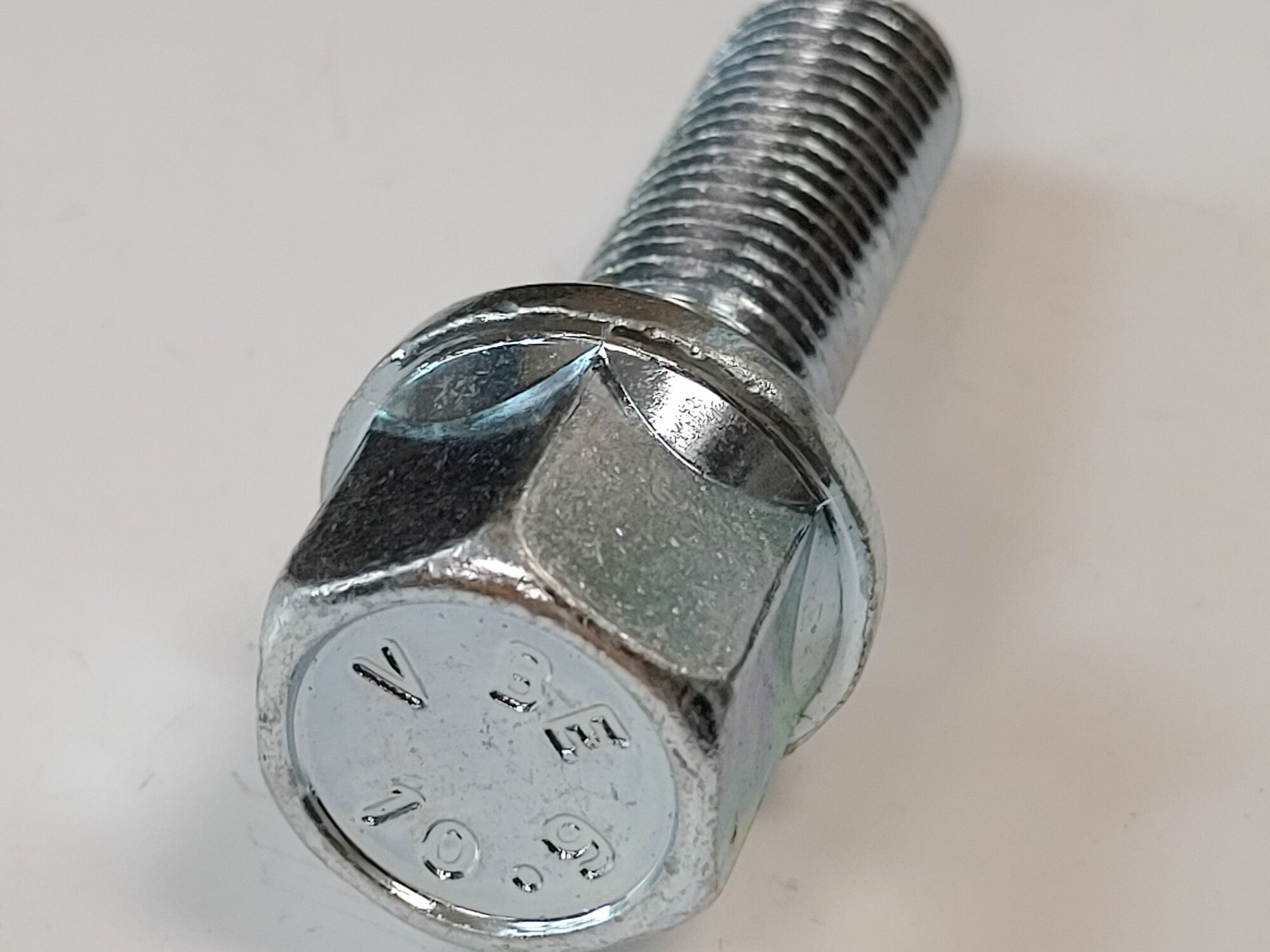 Прочный Болт колеса FQ1A01228TF61 M12x1.5 Chery Tiggo 4 , Tiggo 7 , Tiggo 8 / Exeed LX , TXL , VX , RX / Jaecoo J7 , J8 / Jetour Dashing , X70 , X90 / Omoda C5 , S5