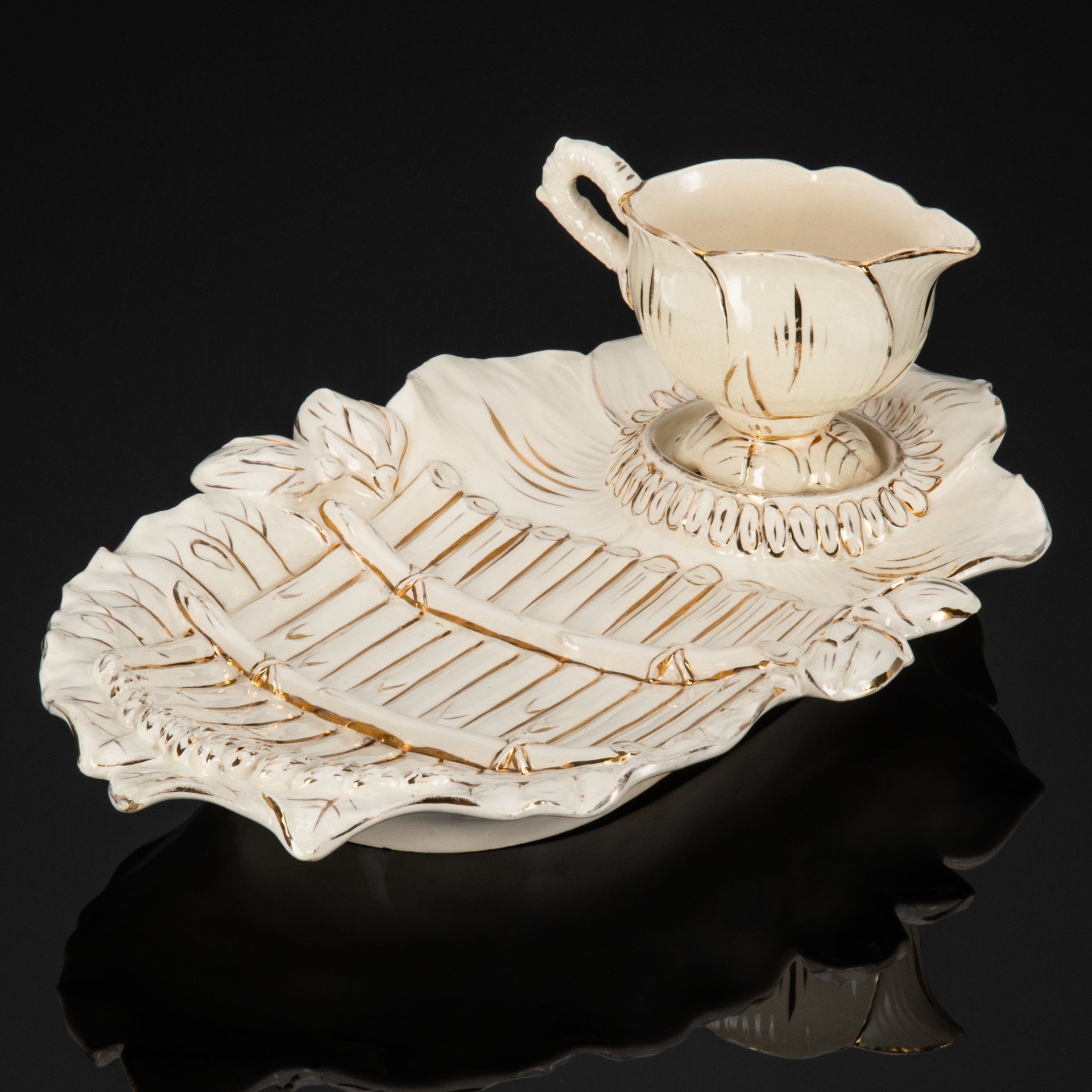 Блюдо (менажница) с соусником в стиле Art Nouveau, Julius Dressler, фаянс, золочение