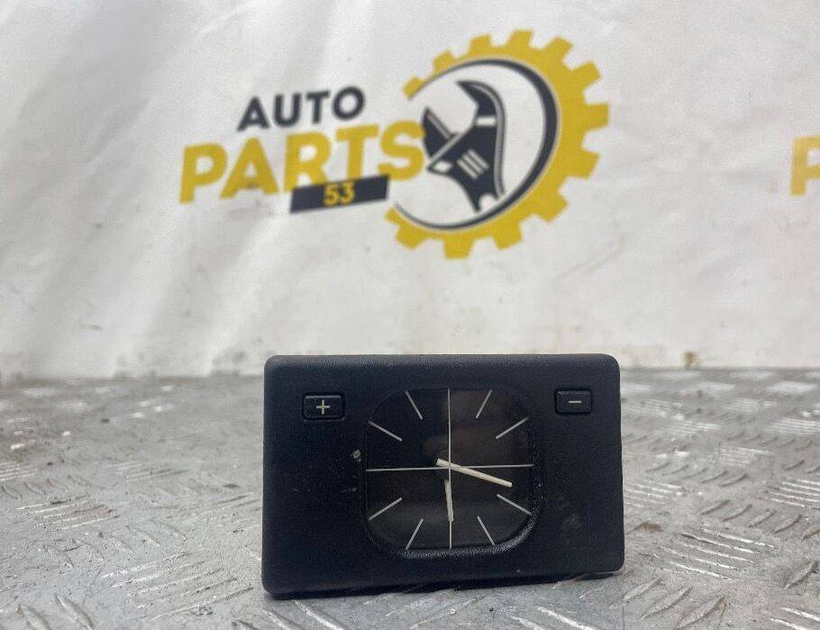 Часы, 62131374282, BMW e34 Б/У с пробегом