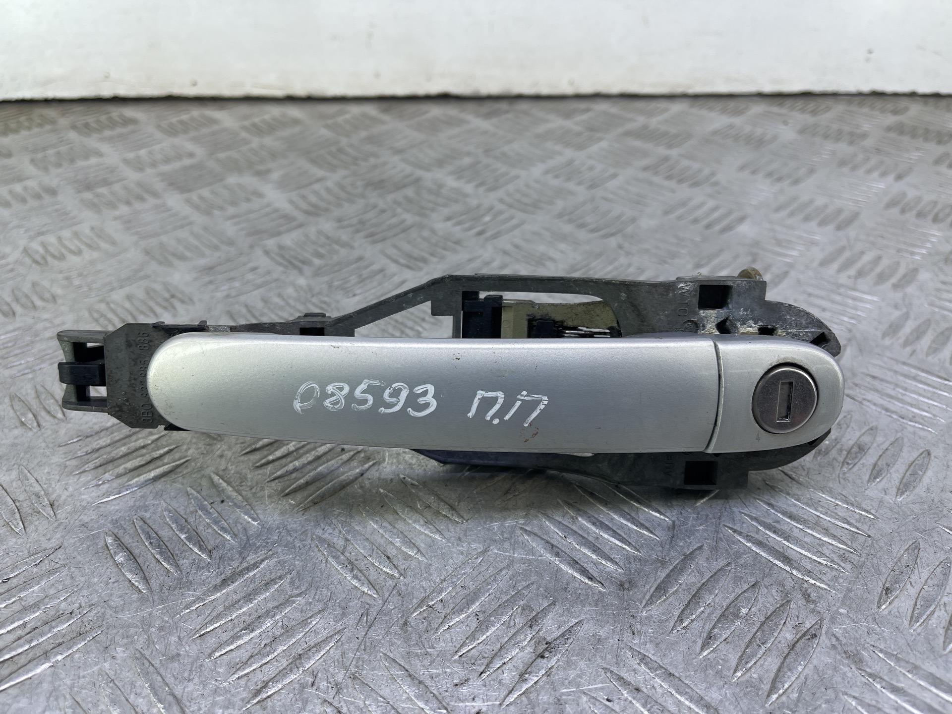 Ручка наружная двери передней правой Volkswagen Passat B5 1998