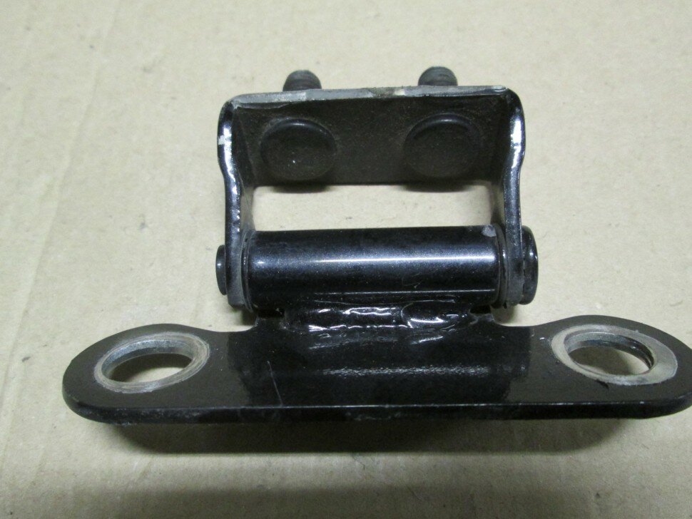 Петля двери багажника Toyota Corolla E12 2001-2006 хэтчбек б/у