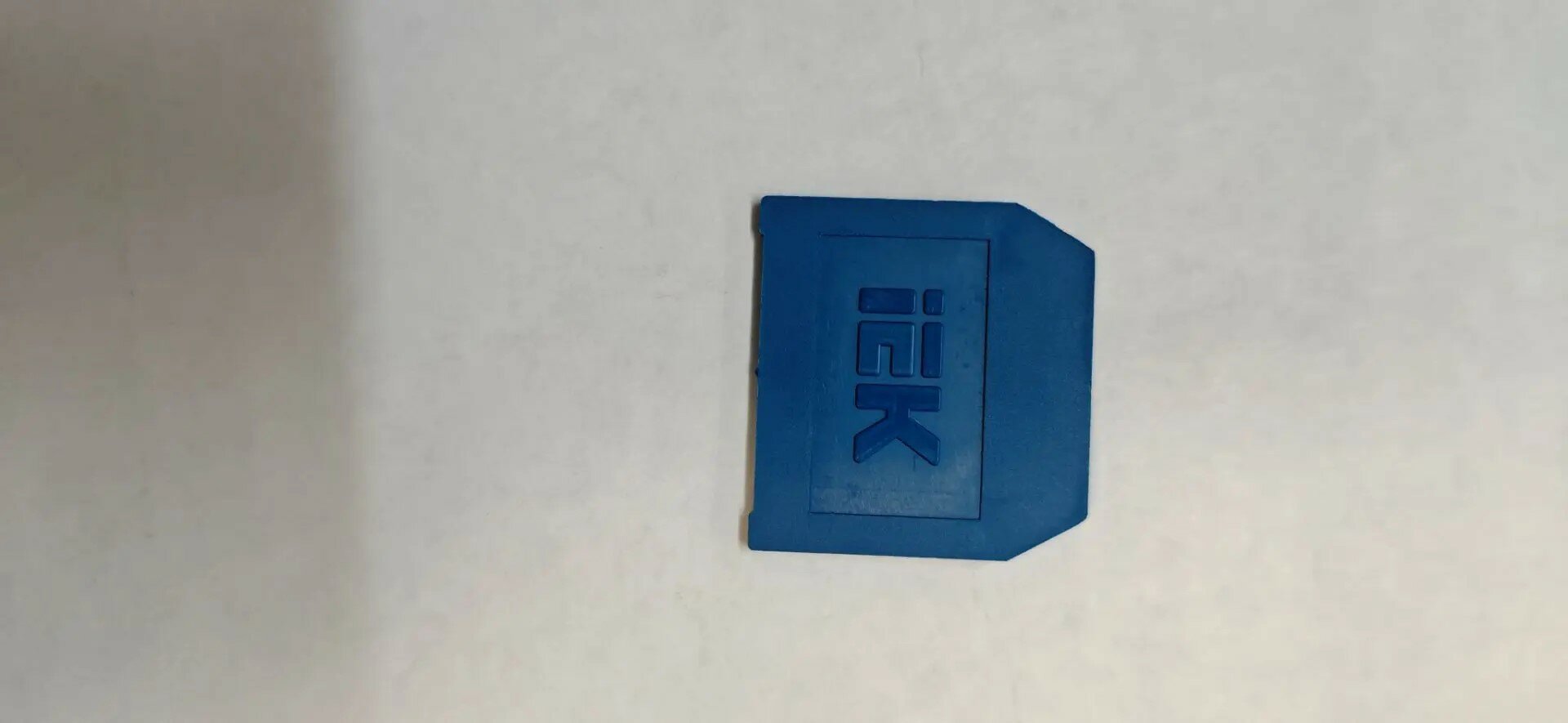 Заглушка для зажимов ЗНИ-4, ЗНИ-6 фирма IEK YZN10D-ZGL-006-K07 синии 20шт.