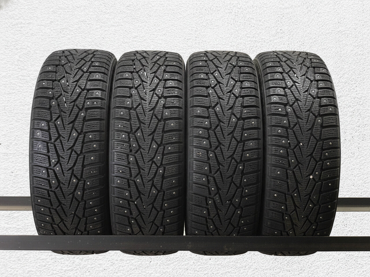Зимние шины шипованные NOKIAN TYRES Nordman 7 205/65 R16 20.0% износ PT0010296 TSB053303