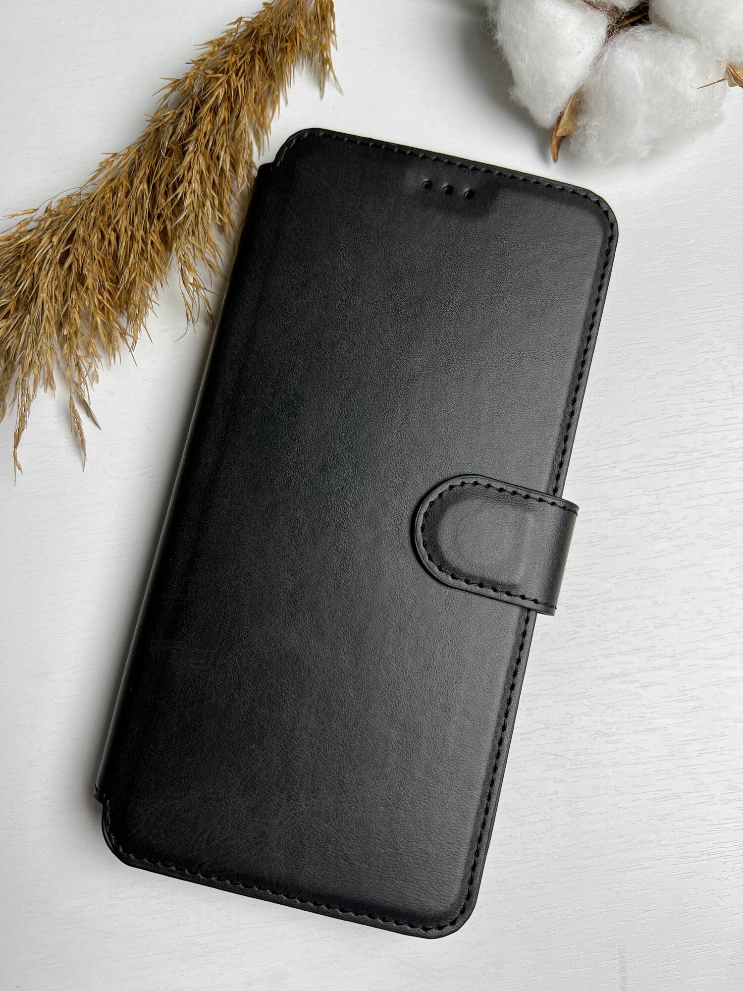 Чехол книжка для Infinix Note 30 (Инфиникс Ноут 30) кожаный с магнитной застежкой / flip чехол для Infinix Note 30 с функцией подставки , черный