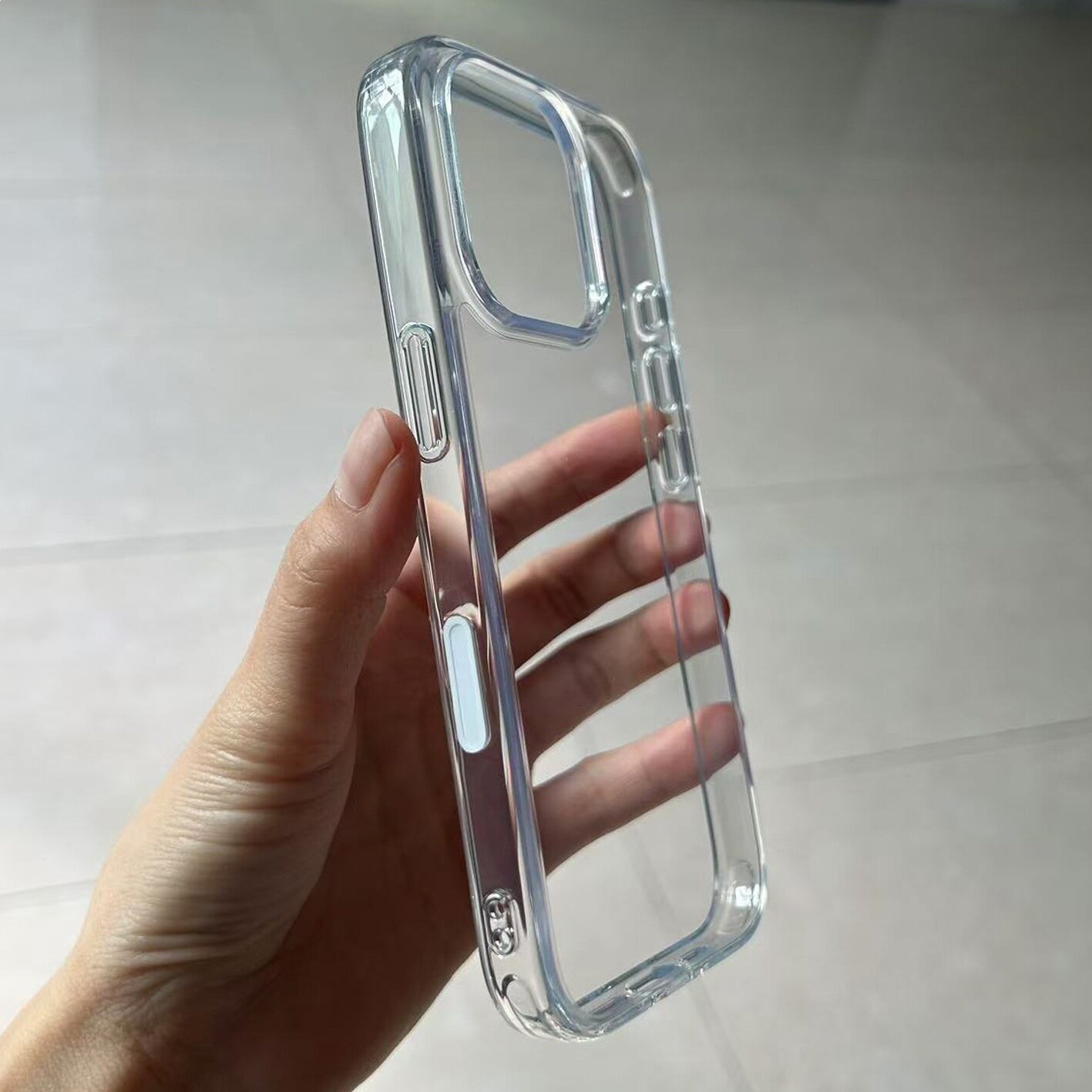 Чехол для iPhone 15 Pro толщиной 2.5 мм с прозрачным покрытием