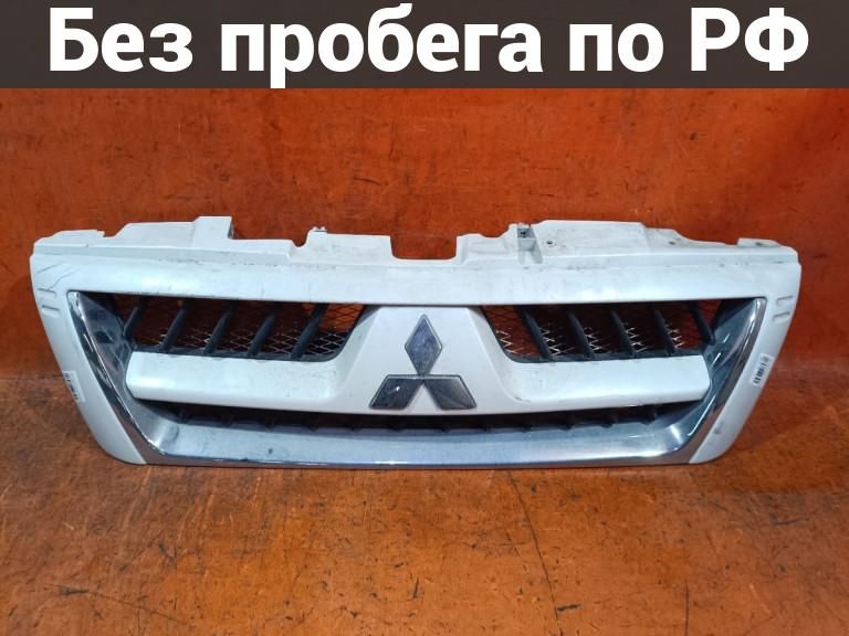Решетка радиатора с пробегом Mitsubishi Pajero V65W