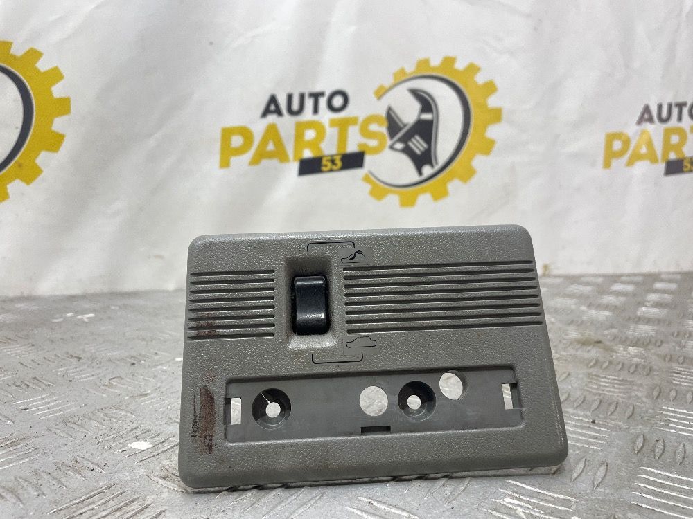 Кнопка люка Mitsubishi Pajero 2 Паджеро 1992 Б/У с пробегом