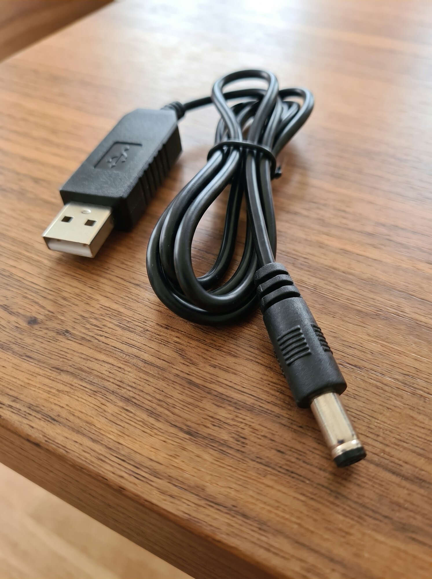 Адаптер-конвертер USB 5V - 12V, разъем 5,5х2,1 мм, зарядное устройство для питания от внешних аккумуляторов/павербанков, DLED - 1шт