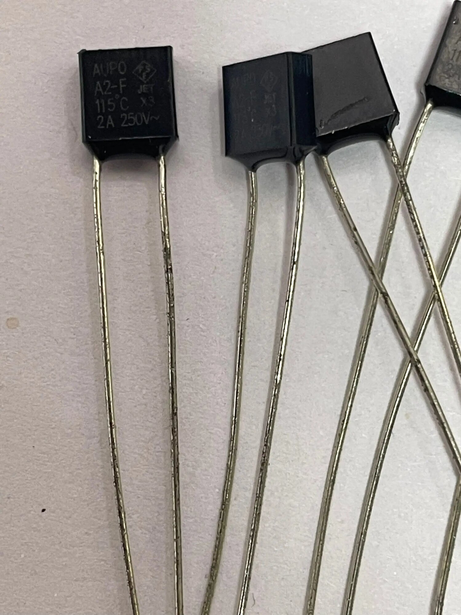 Термопредохранитель Aupo A2-F 115°C 2A 250V, 5PCS LOT