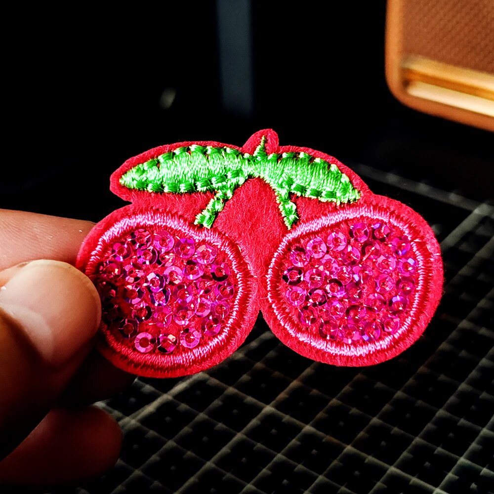 Тканевые нашивки-аппликации Cherry Cloth для декора одежды, пришивания и украшения, термоклеевые нашивки-значки для ремонта и декора одежды